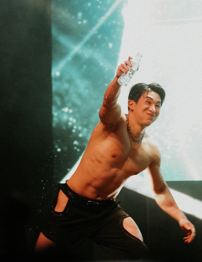 한 남돌 콘서트 의상(feat.독기) - 유머/이슈 - YULDO