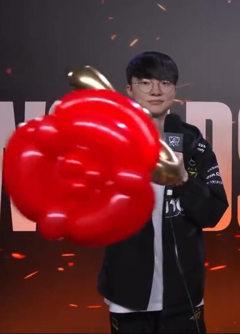 페이커 장미꽃짤 갱신.twt - 유머/이슈 - YULDO