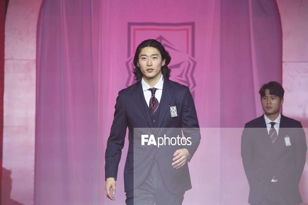 오늘 아시안컵 축구대표팀 출정식에서 조규성.jpg - 유머/이슈 - YULDO