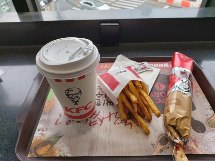 KFC 근본 세트 닥전 vs 닥후.jpg - 유머/이슈 - YULDO