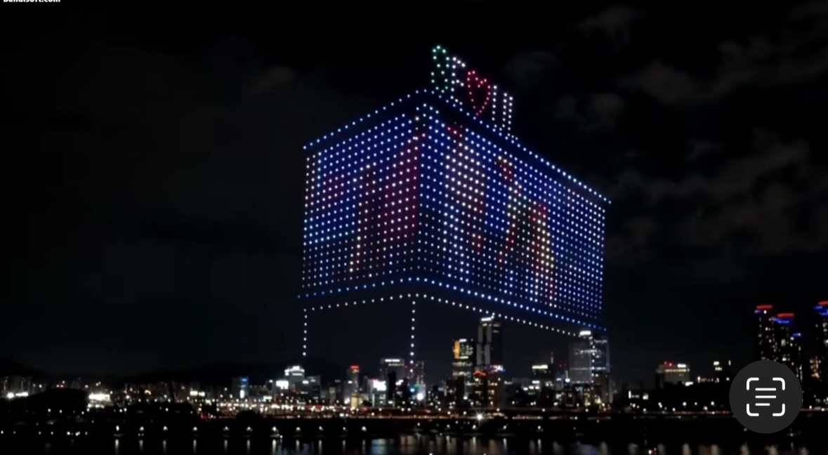 케데헌 드론쇼 시카고 VS 서울 - 유머/이슈 - YULDO