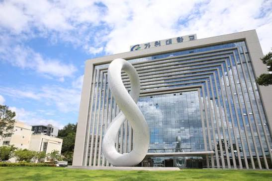 Mz랑 어른들 사이에서 이미지가 완전 다른 대학 - 유머/이슈 - YULDO