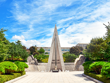 Mz랑 어른들 사이에서 이미지가 완전 다른 대학 - 유머/이슈 - YULDO